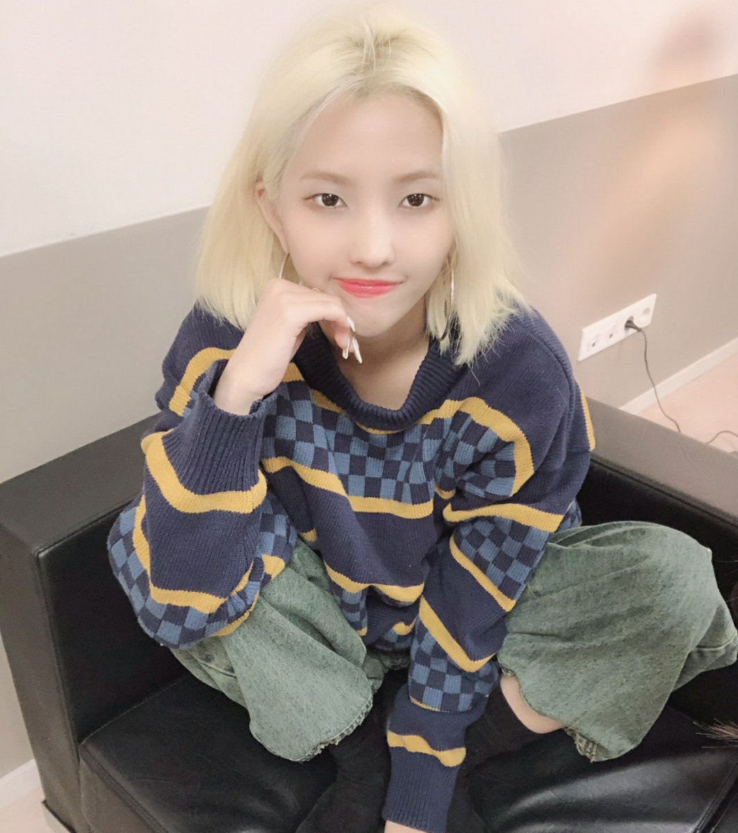 (G)I-dle's Soyeon ready for League of Legends World Championship ...