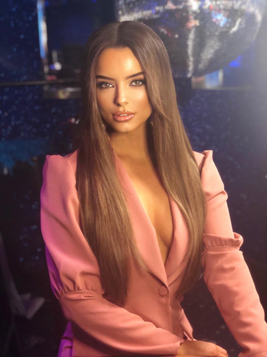 Maura Higgins Babe Page Watch This Tv Host On Freeones