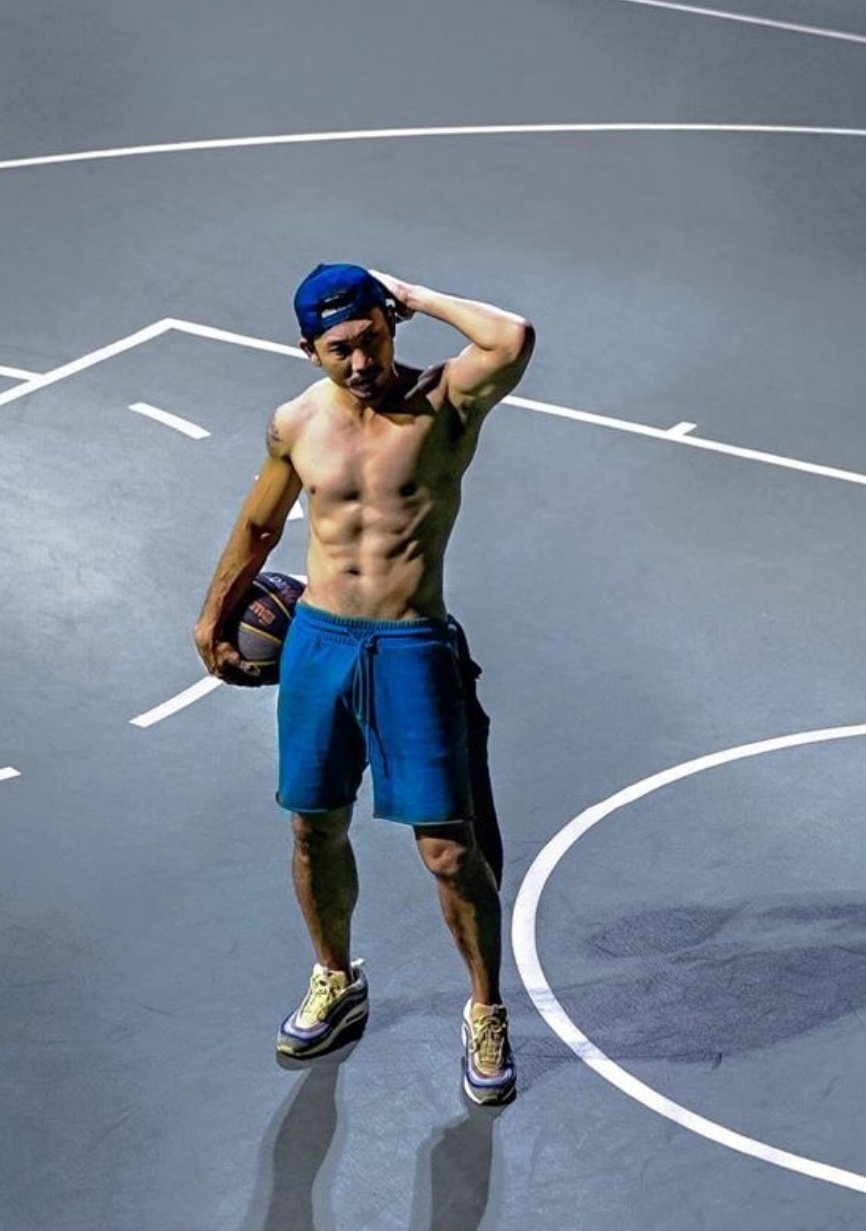 Bulge In Basketball Shorts