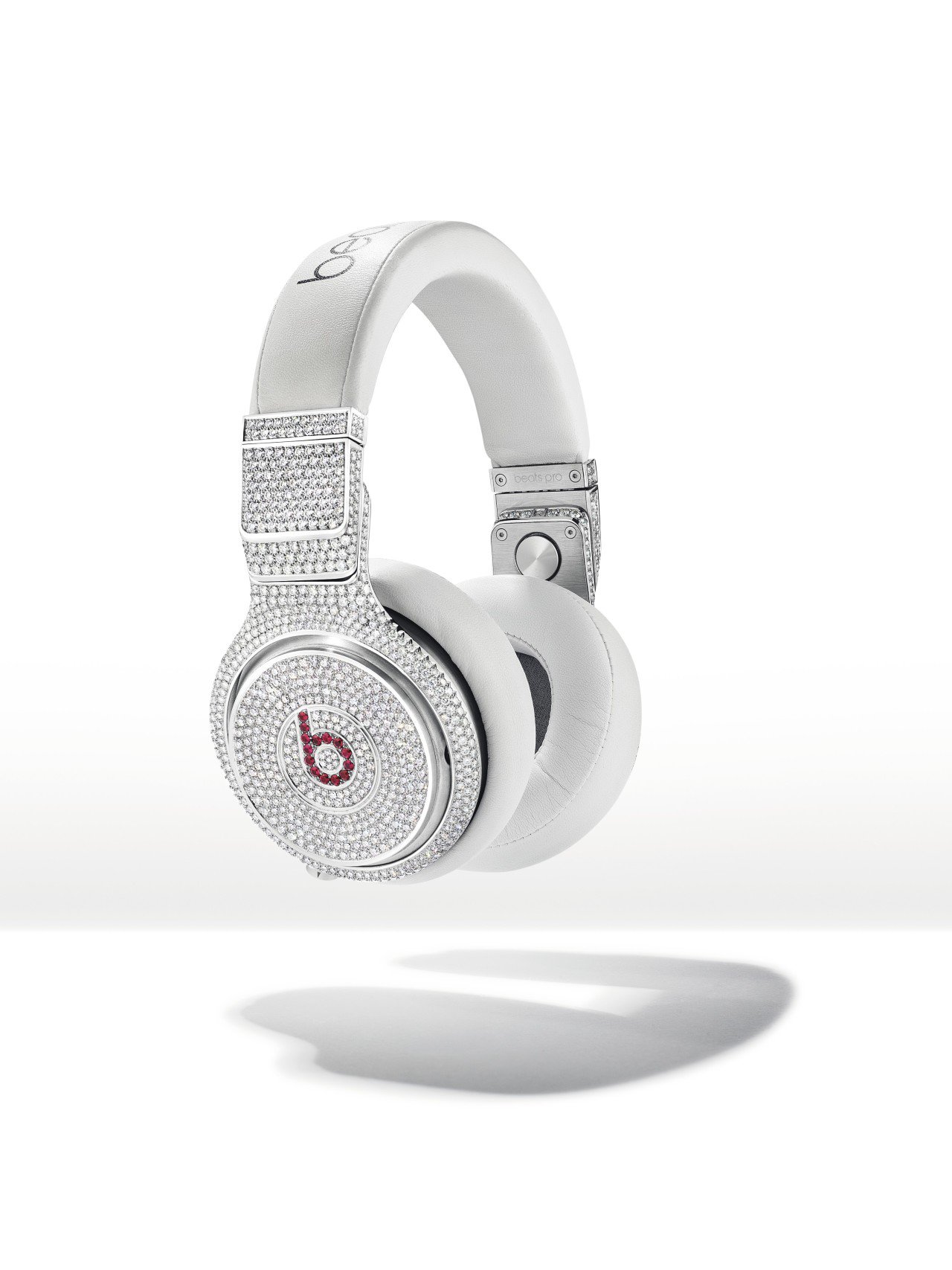 Christie's в X: „A unique pair of 'Beats Pro' headphones by Christie's в X: „A unique pair of 'Beats Pro' headphones by