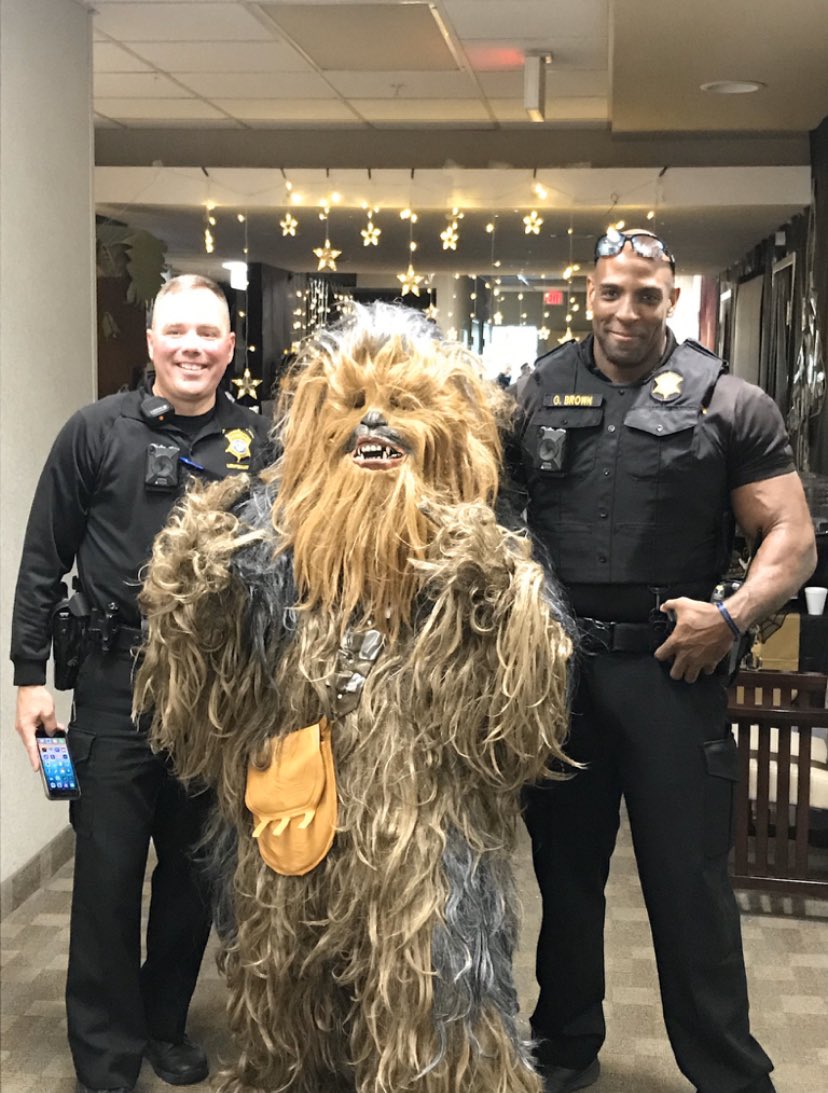 Garo Brown @BrownGaro Timeline, The Visualized Twitter (Analytics)