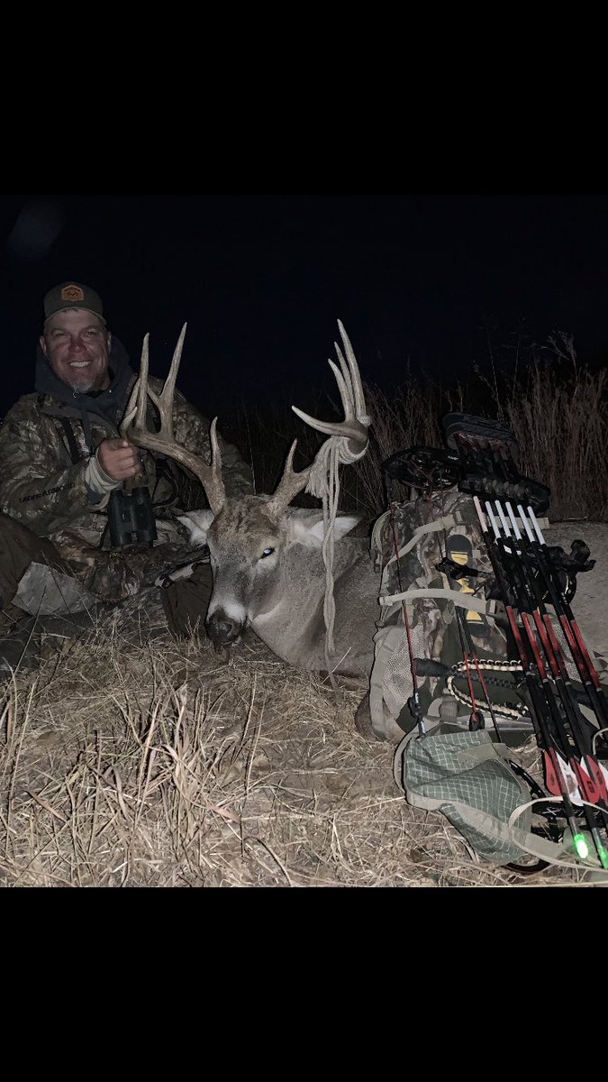Chipper Jones Bow Hunting