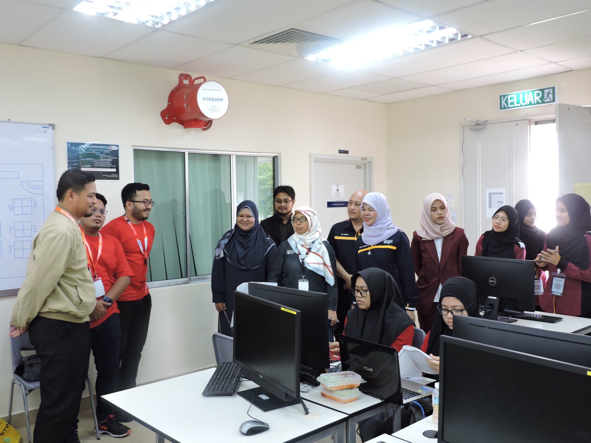 KICTM 2019 on Twitter: "Lawatan Prof Datin Dr. Noor Habibah Hj. Arshad diiringi Dr. Ismadi Bin ...