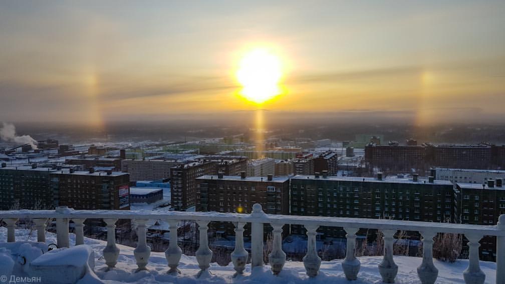 3 Nov halo over Talnakh district of Norilsk, north of Krasnoyarsk krai ...