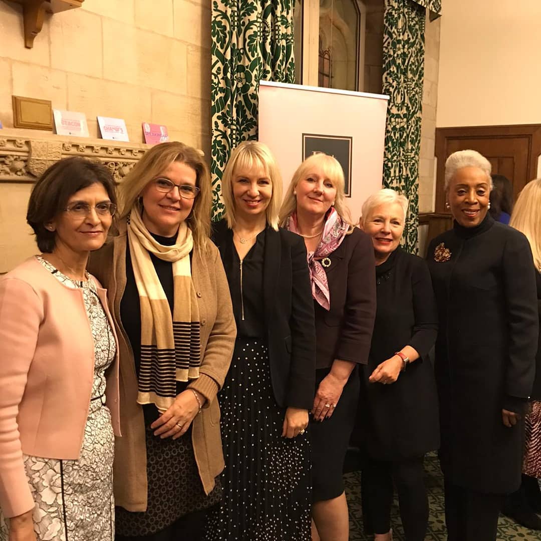 Fiona Capstick's Instagram, Twitter & Facebook on IDCrawl