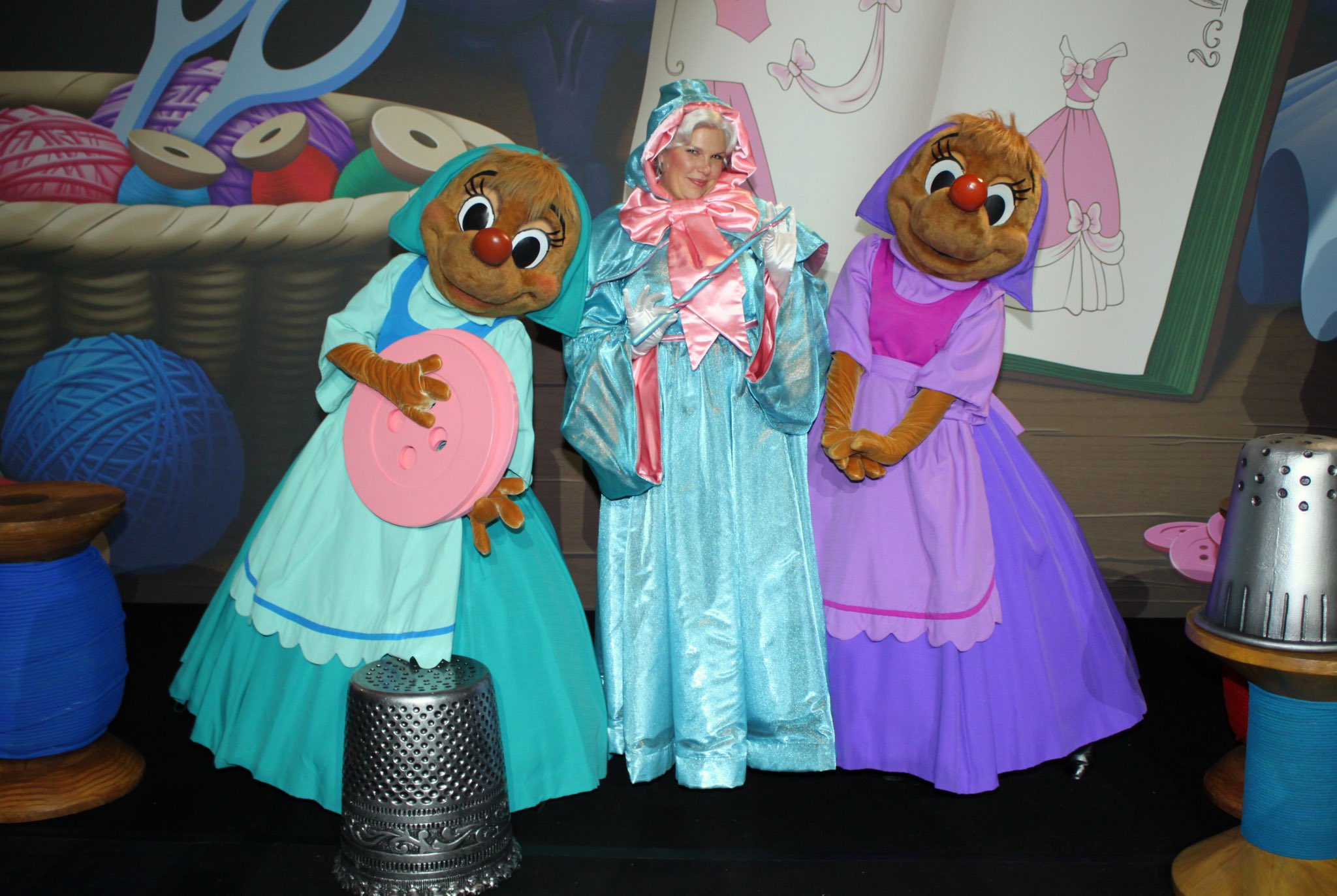 Suzy And Perla Cinderella