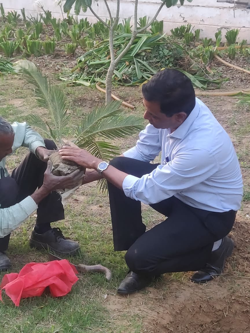 Devashish Mehta (@DevMehtaOMAX) | Twitter