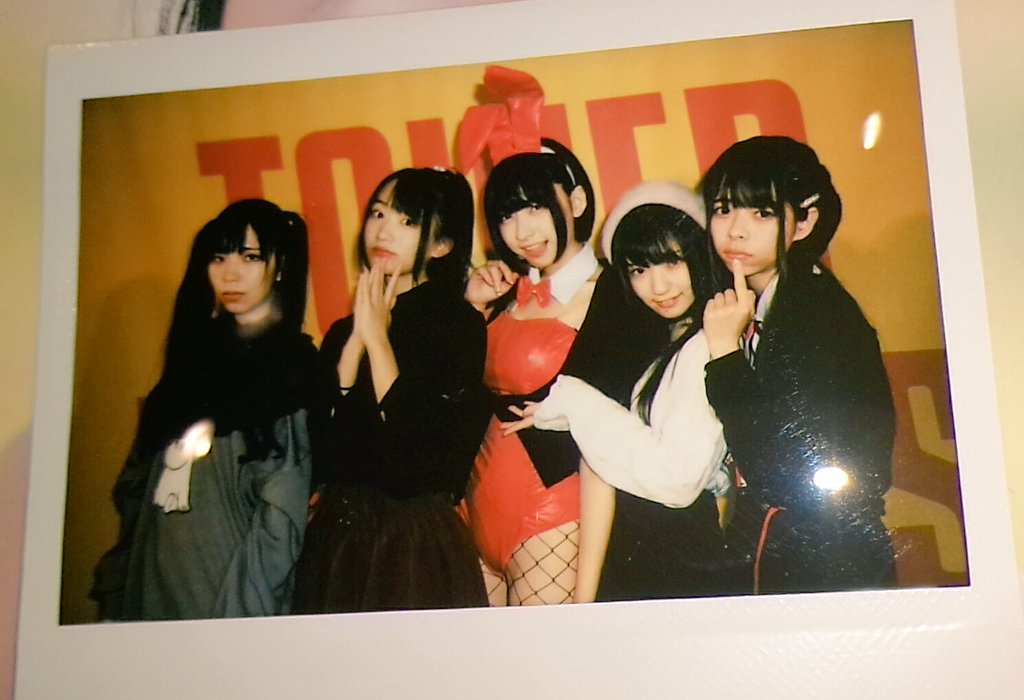 2019-11-12 鶯籠 PINOCO 1st写真集「表面張力」 リリースイベント @タワレコ渋谷B1F ライブ & 特典会 () (5ページ目) - Togetter [トゥギャッター]