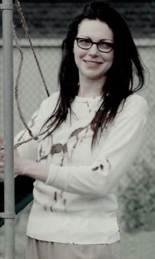 Alex Vause Wallpaper