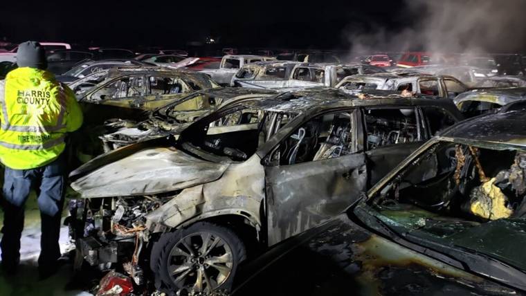 27 cars burned in fire at storage unit near Bush Airport, officials say ...