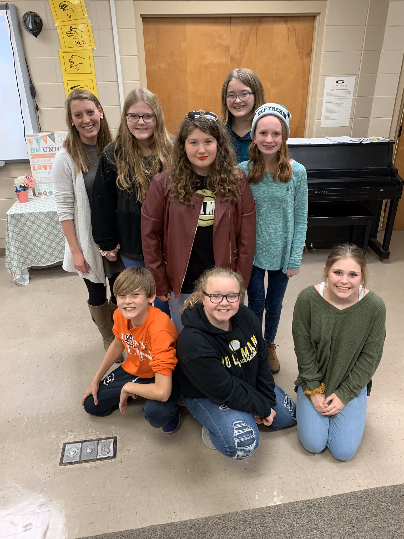 Sims 3 Middle School