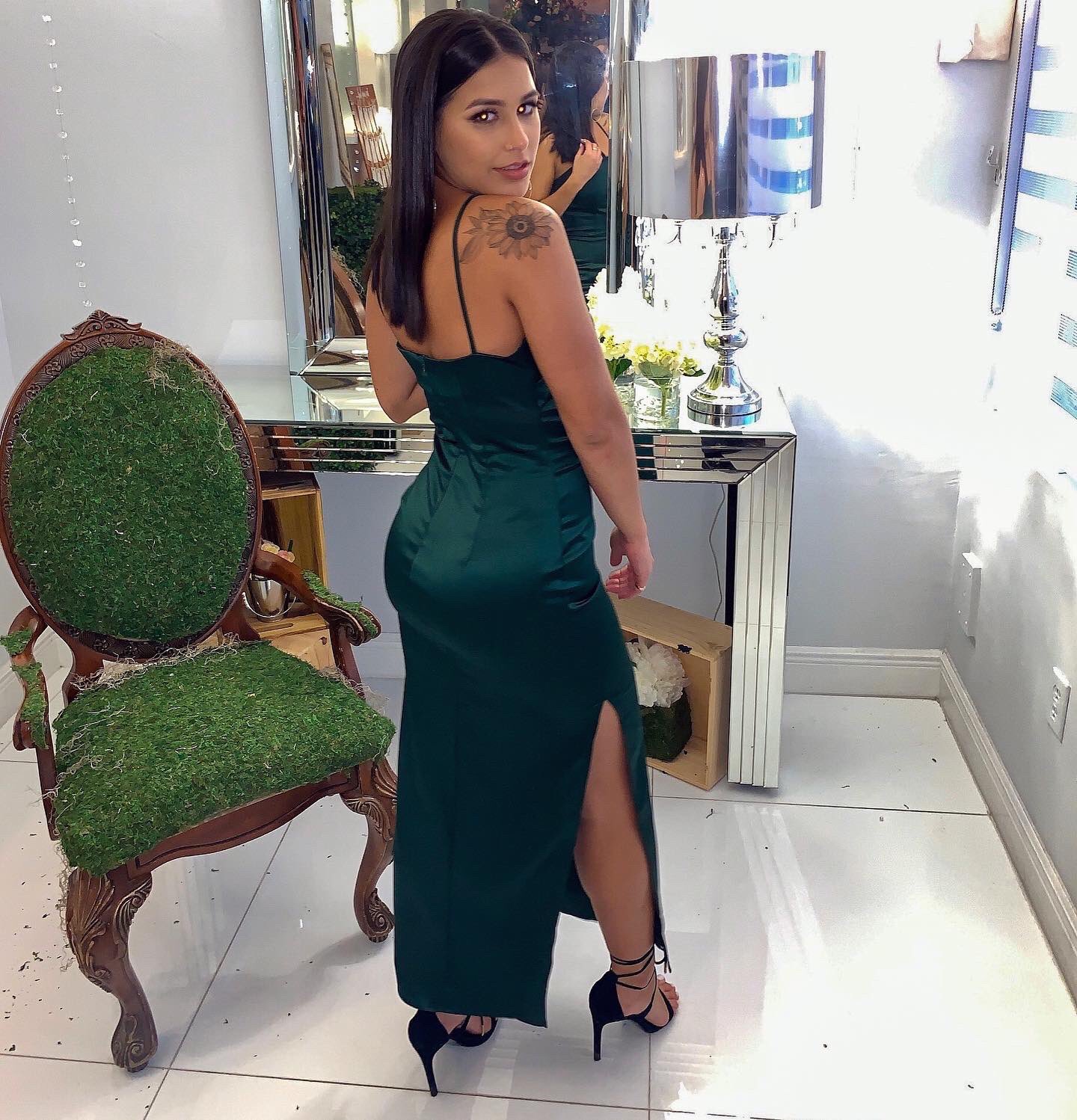SW3RV3 on Twitter: "I only come on here to post pictures 💍💚 https://t ...