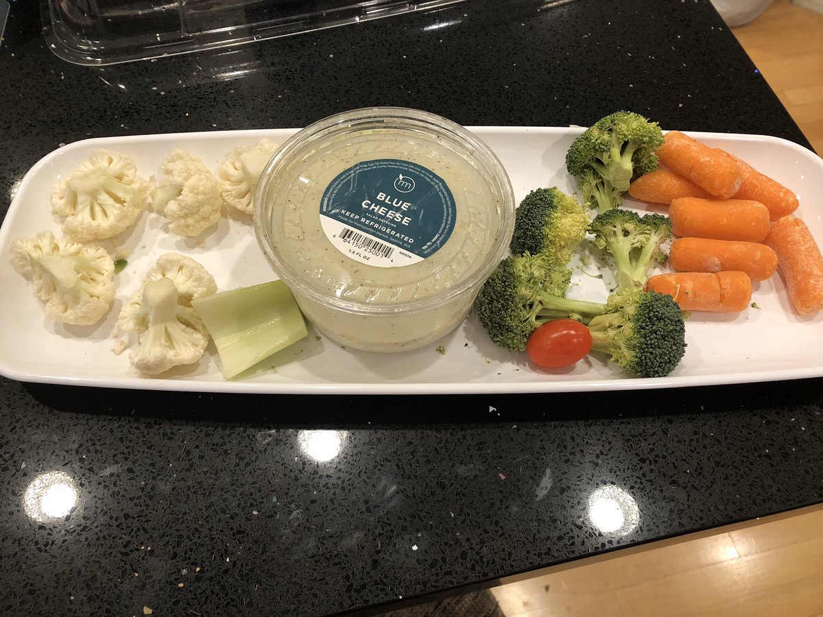 A Thread from @k8em0: "This veggie tray from a party yesterday has me ...