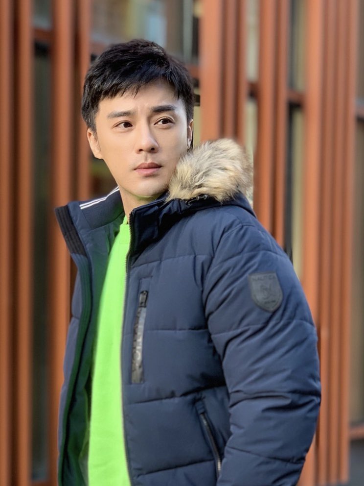 Sam liu on Twitter: "到北京囉～真的超級冷，還好我有穿 NAUTICA 2019 秋冬新裝的羽絨外套，很輕、很暖、很修身，保暖外套真的是一件就夠了⋯整理一下，準備晚上的錄影 ...