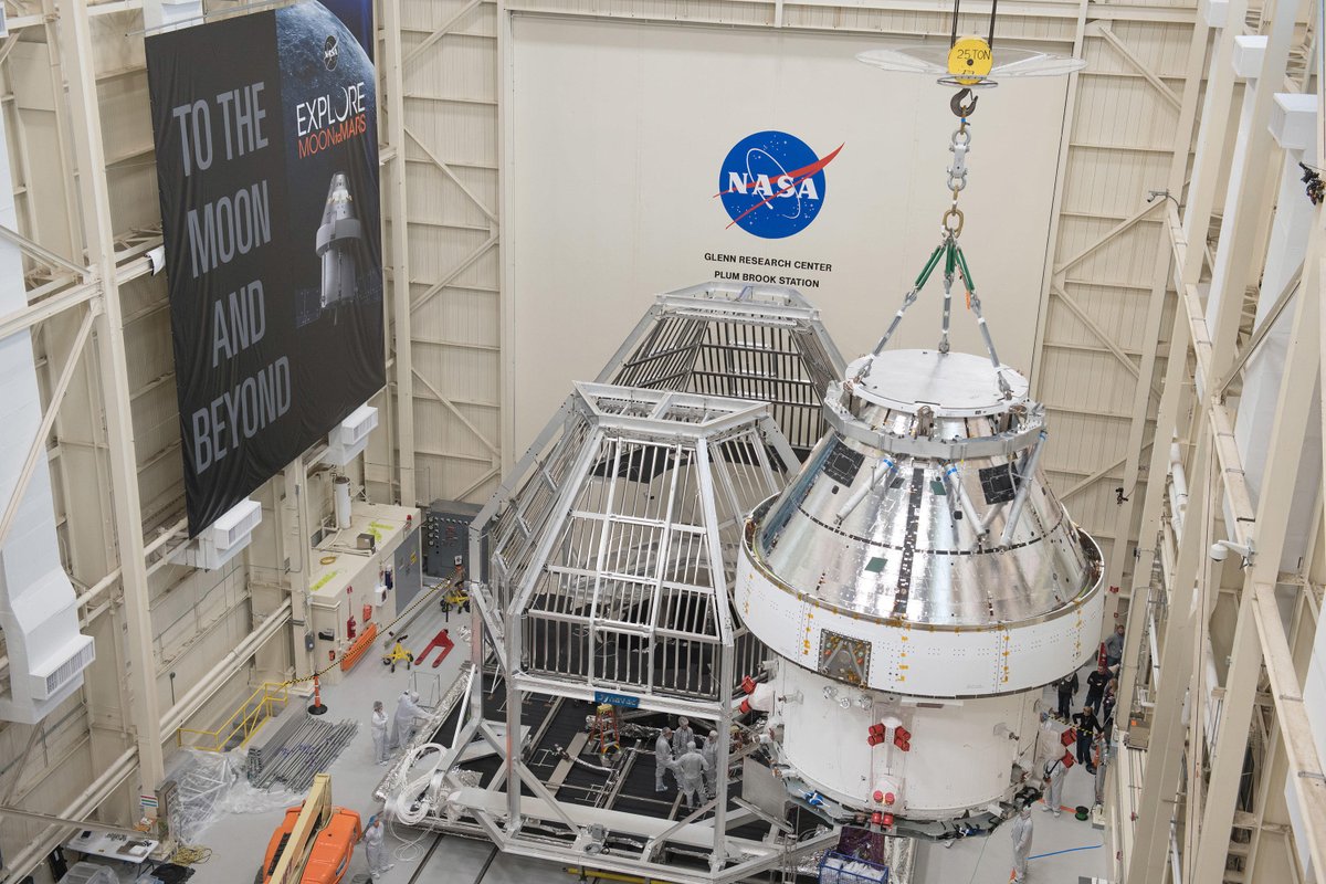 The NASA_Orion spacecraft, the Crew Module and European Service Module ...