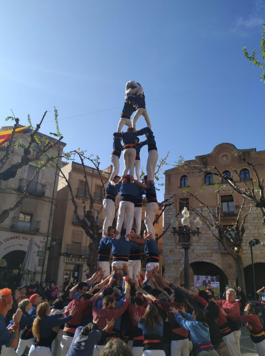 Revista Castells on Twitter: "Els #Castellers @DeMediona i @JOVEVILAFRANCA rebran el premi ...