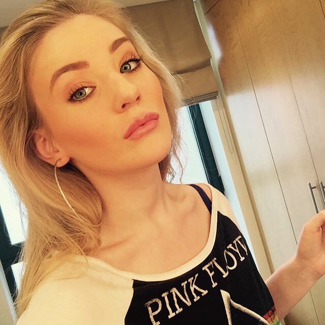 Beth Lily's Instagram, Twitter & Facebook on IDCrawl