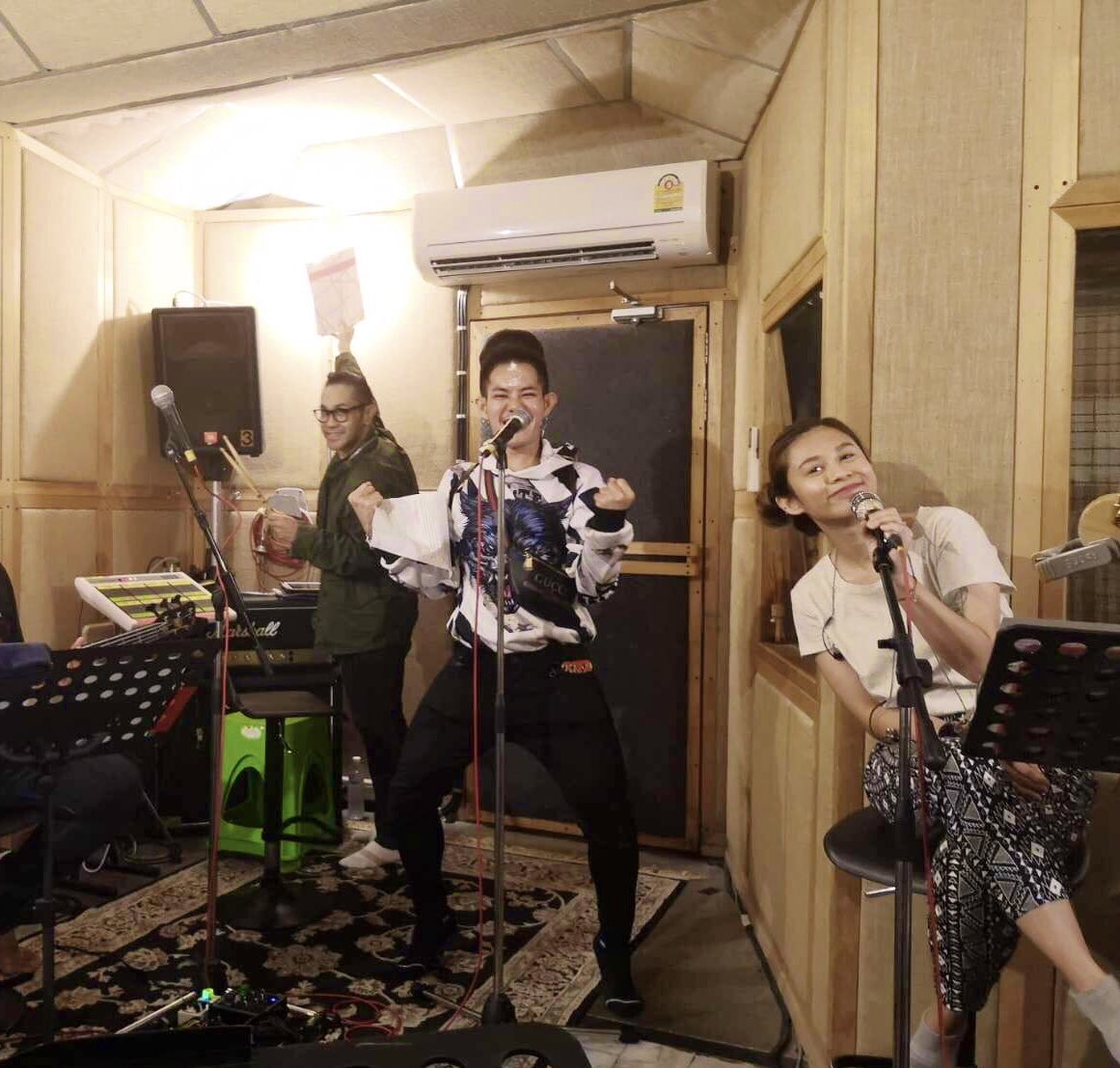 𝙹𝚎𝚊𝚋 𝚠𝚊𝚝𝚝𝚊𝚗𝚊 on Twitter: "ศิลปินที่มาซ้อมเมื่อวานนี้ เก่งธชย โออนุชิต อินบูโดกัน บานาน่าโบ้ท(คน ...