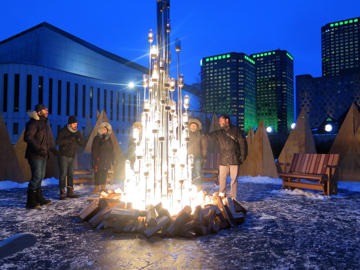 'Island of Warmth' high tech bonfire opens at MacArthur Center on ...
