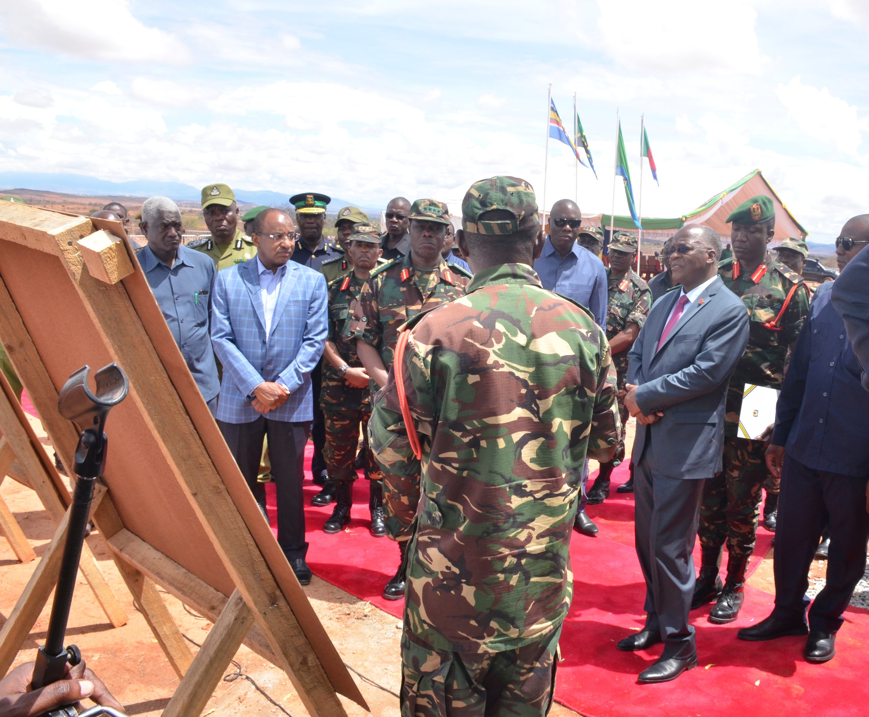 WIZARA YA ULINZI NA JESHI LA KUJENGA TAIFA on Twitter: "Rais wa Jamhuri ya Muungano wa Tanzania ...
