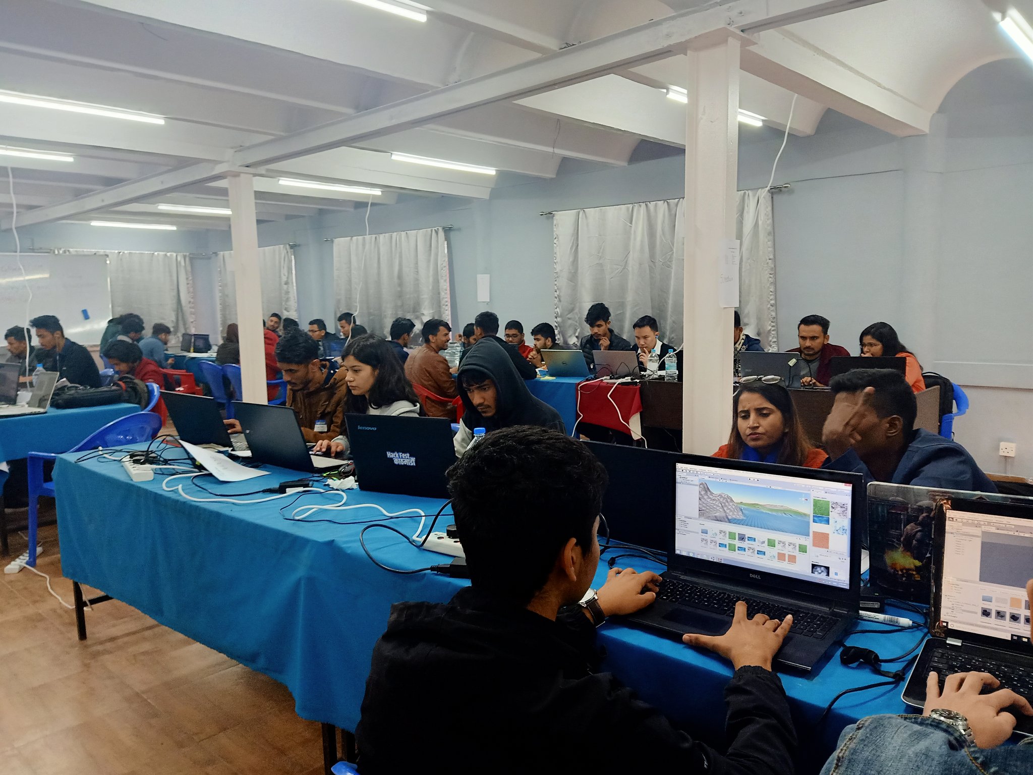 Damodar Lohani on Twitter: "#hackfestktm ongoing…