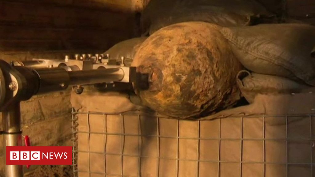 WW2 bomb defused in Turin after thousands evacuate | swissbusiness ...