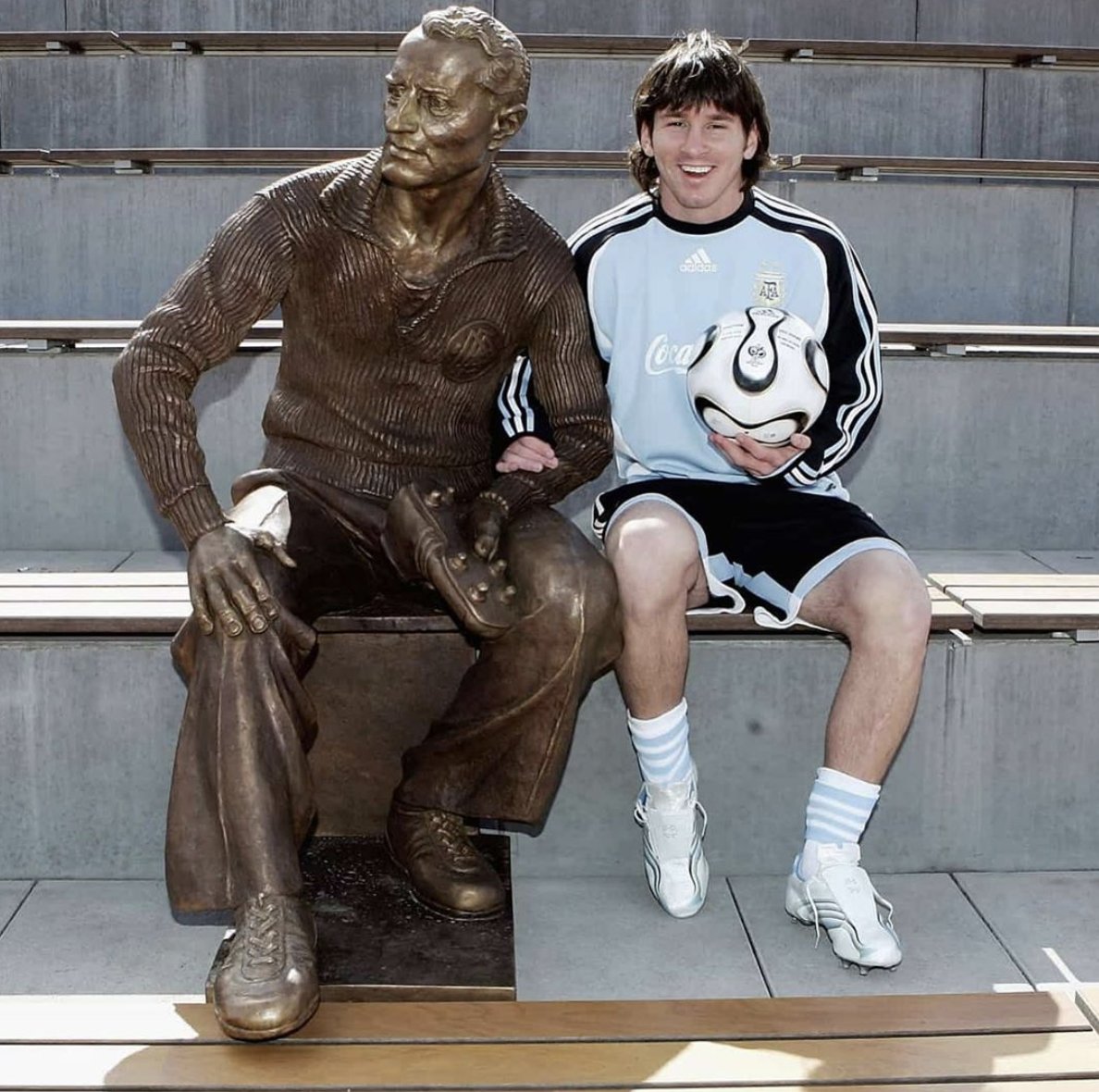 Messi Statue