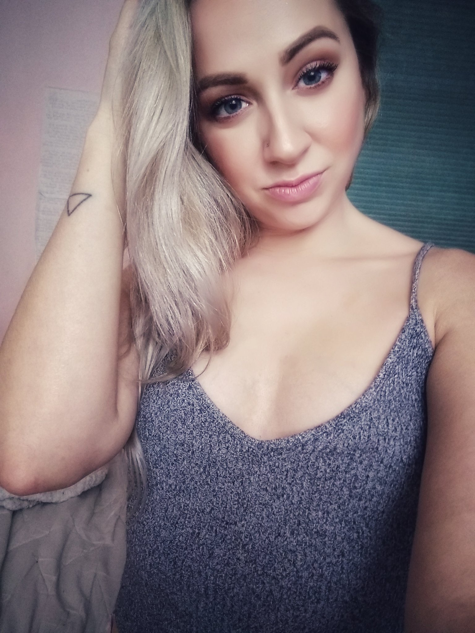 TW Pornstars - Aurora Skye. Twitter. Hi babes! We are having some bad weather so fingers crossed ...