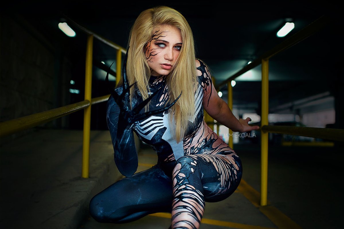Venom Cosplay Female