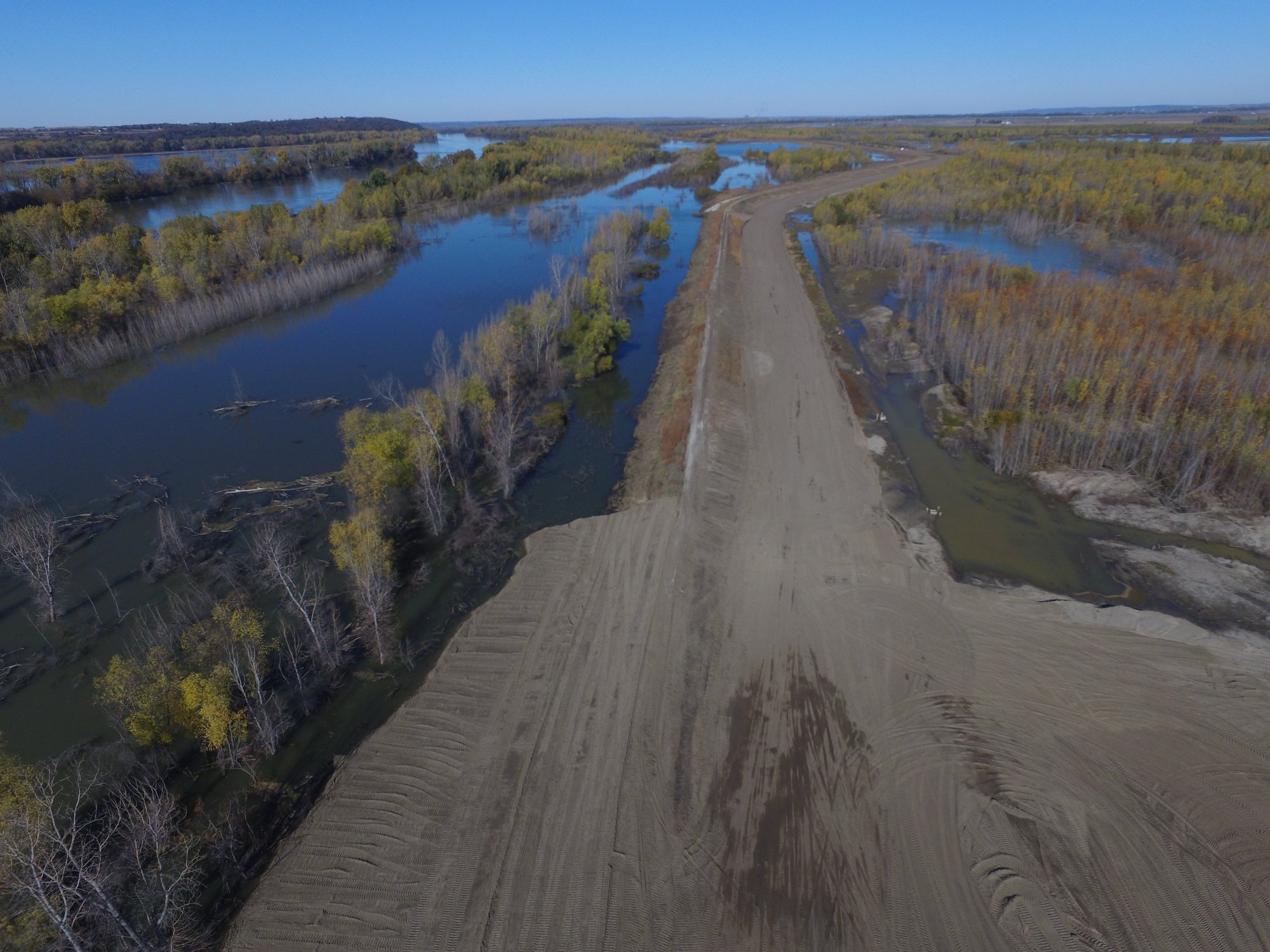 Rep. Sam Graves on Twitter: "Here’s some photos of the repairs of the L-550 levee along the ...
