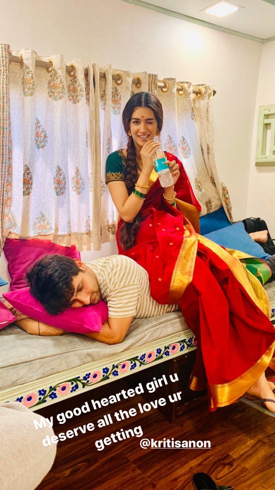 Kriti Sanon Fan Club ️ on Twitter: "With Kriti Sanon's make up artist Adrian Jacobs So cute 😘 ...