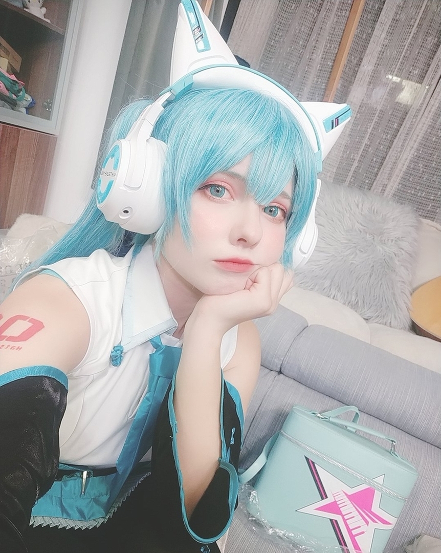 Hatsune Miku Makeup