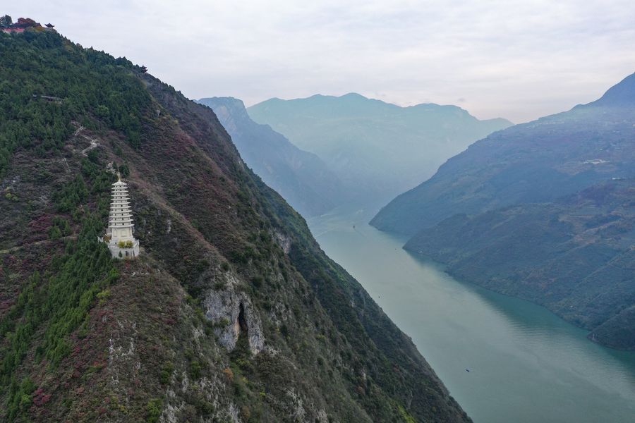 The Shennu Peak on the Yangtze River became China's first insured ...