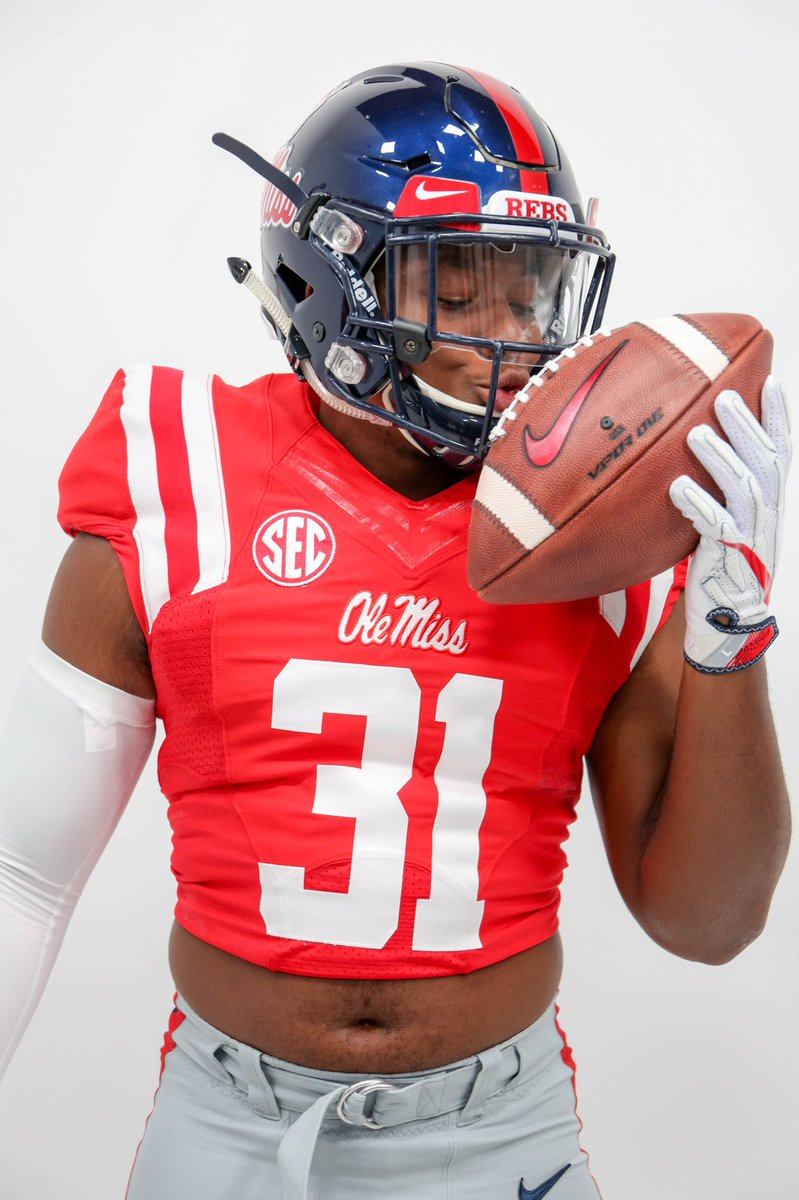 2020 3* JUCO LB Daylen Gill recommits to Ole Miss : r/CFB