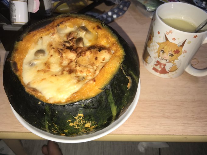 「春川さんは今日も飢えている」のカボチャグラタンに挑戦ー カボチャ果肉こ しーあーる🍈とdlsiteにて新刊委託中 さんのマンガ ツイコミ仮