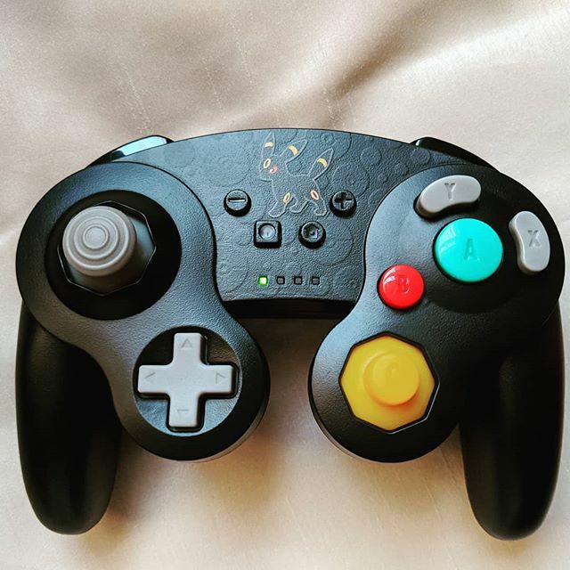 Defeat Umbreon in a gym battle - Pokemon Go