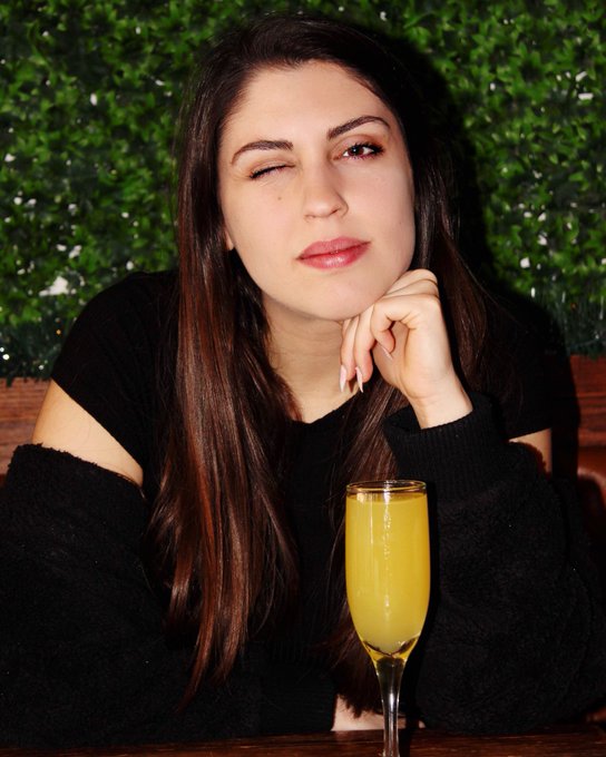 TW Pornstars - Taylor Feingold. Pictures and videos from Twitter. Page 4