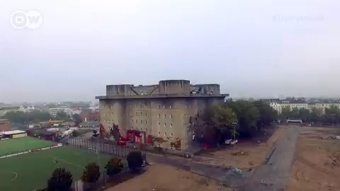 The Feldstraße bunker in St. Pauli is one of the four fortified towers ...