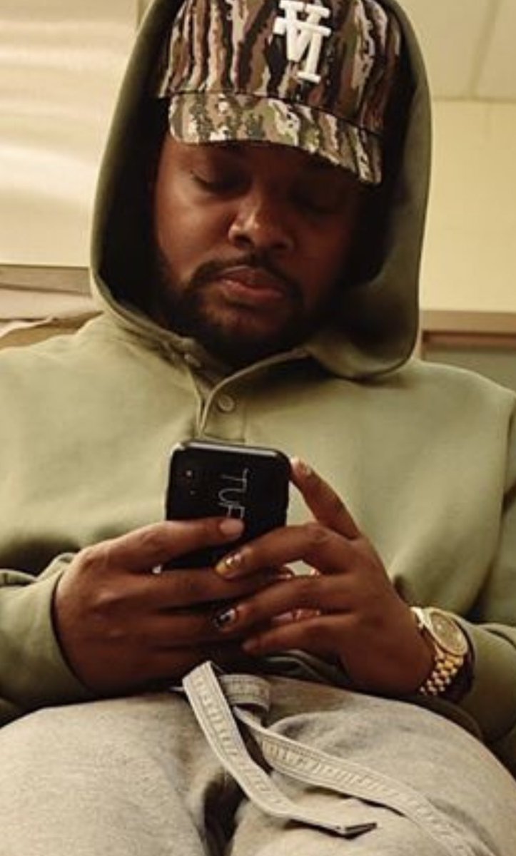 Look how this bad lightskin is staring at mal | Sports, Hip Hop & Piff ...