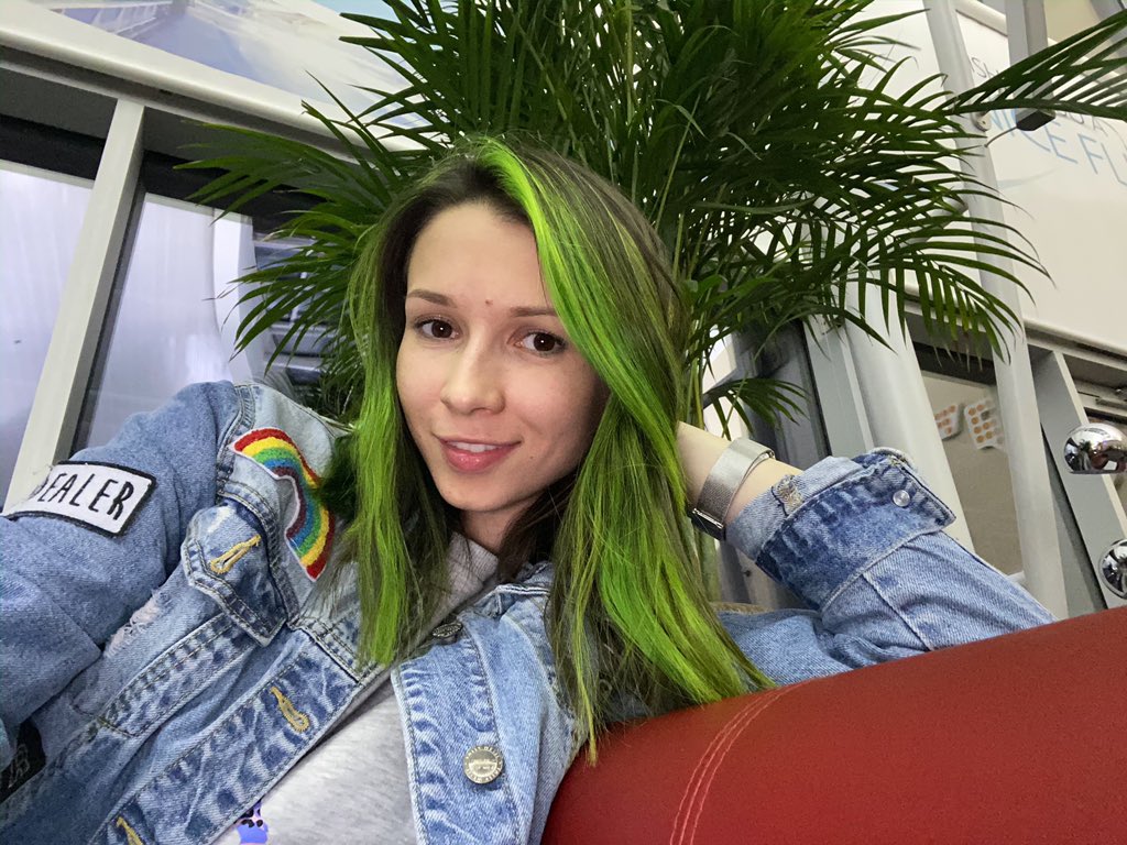 Miss Monique @djmissmonique Timeline, The Visualized Twitter (Analytics)