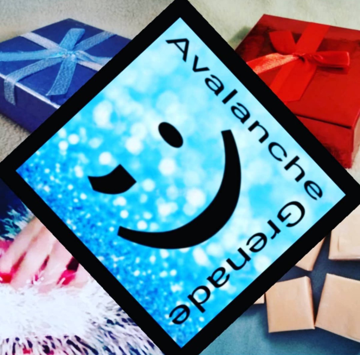 Avalanche Grenade - Prank Glitter Delivery (@AvlancheGrenade) | Twitter