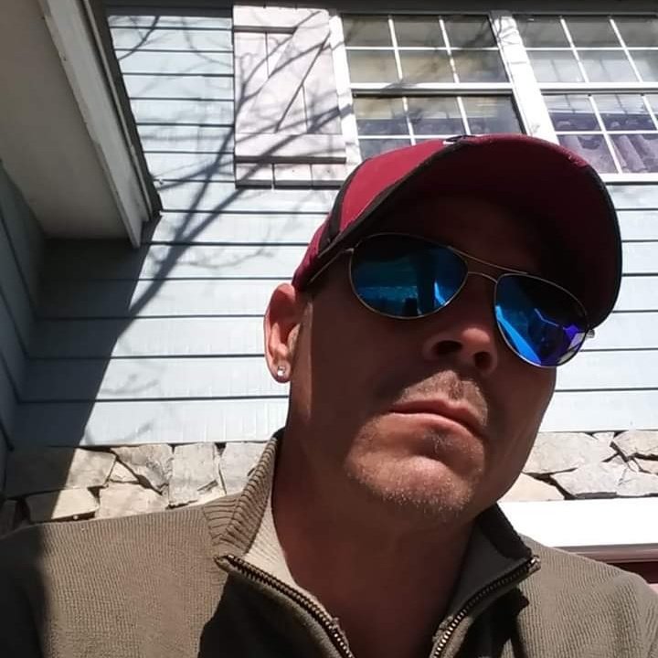 Mark Downard's Instagram, Twitter & Facebook on IDCrawl