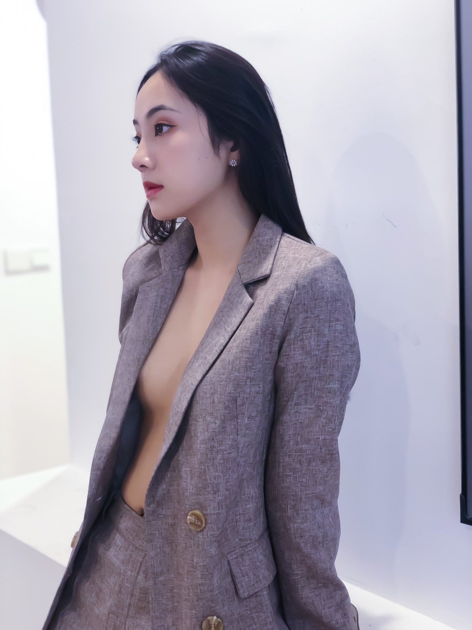 下水道 on Twitter: "今天@qinweiyingjie 是霸道女总裁 https://t.co/6xFRhsXNJd" / Twitter