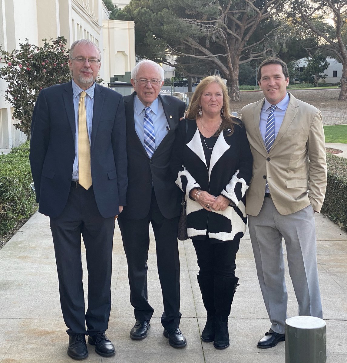 Bernie Sanders: Always great to get some time with the family while we ...