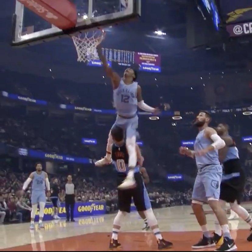 Kevin Love Dunking