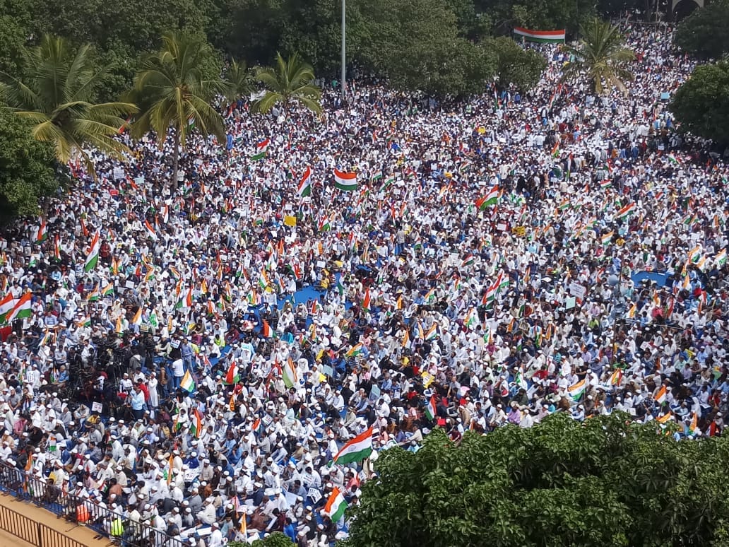 Bangalore protest today, all are wearing skull caps : r/IndiaSpeaks