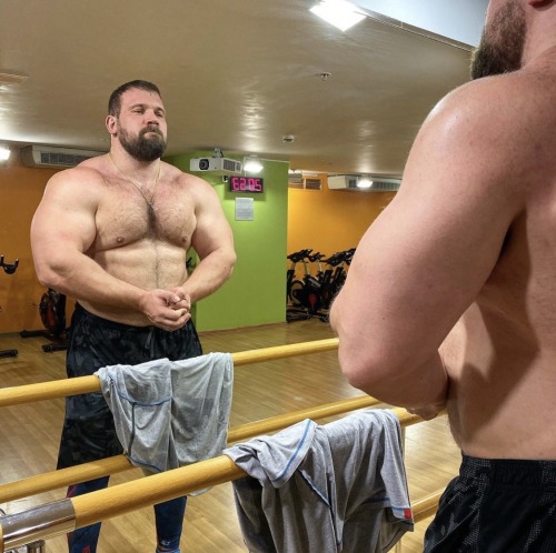 beefymuscle.com on Twitter: "More beefy muscles: http://beefymuscle.com #beefy #massive #musclebear"
