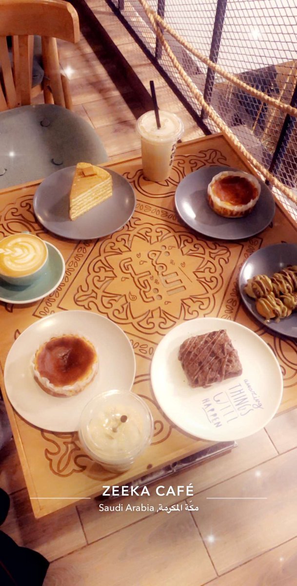 بما انه(اهل مكة ادرى بشعابها) ولانه مكة مظلومة ودايماً يقولوا اهلها ...