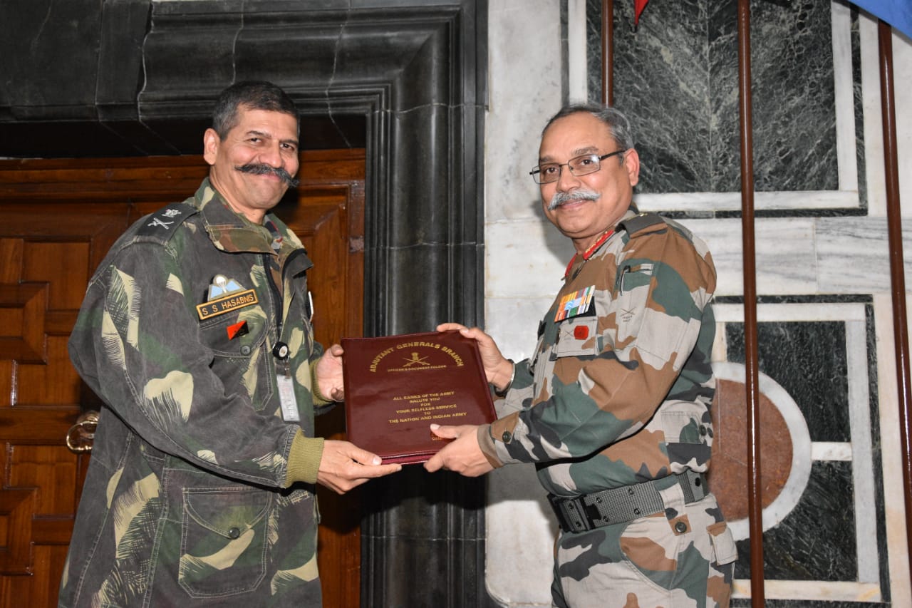 ADG PI - INDIAN ARMY on Twitter: "On behalf of General MM Naravane #COAS Lt Gen SS Hasabnis # ...
