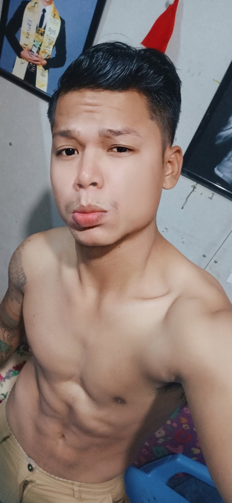 Moe Thauk Oo on Twitter: "GYMေတြေဆာ့လုိ႔ဝိတ္ေတြေလွ်ာ့မယ္ 💪💪💪 ငါပုံတုန္းႀကီးမဟုတ္ေတာ့ဘူး😂😂😂 M.T.O ...